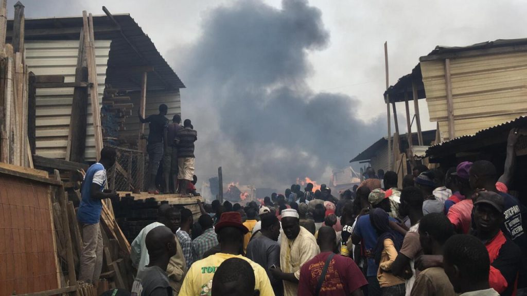 Tambacounda : un violent incendie ravage le marché central et plonge ...